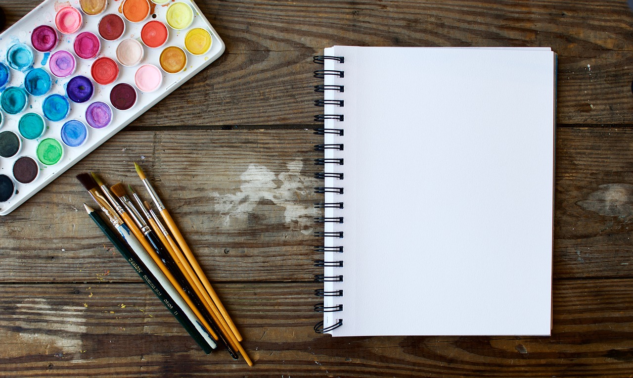10 Careers for Artists Without a Degree (Find a Job, Quickly!)
